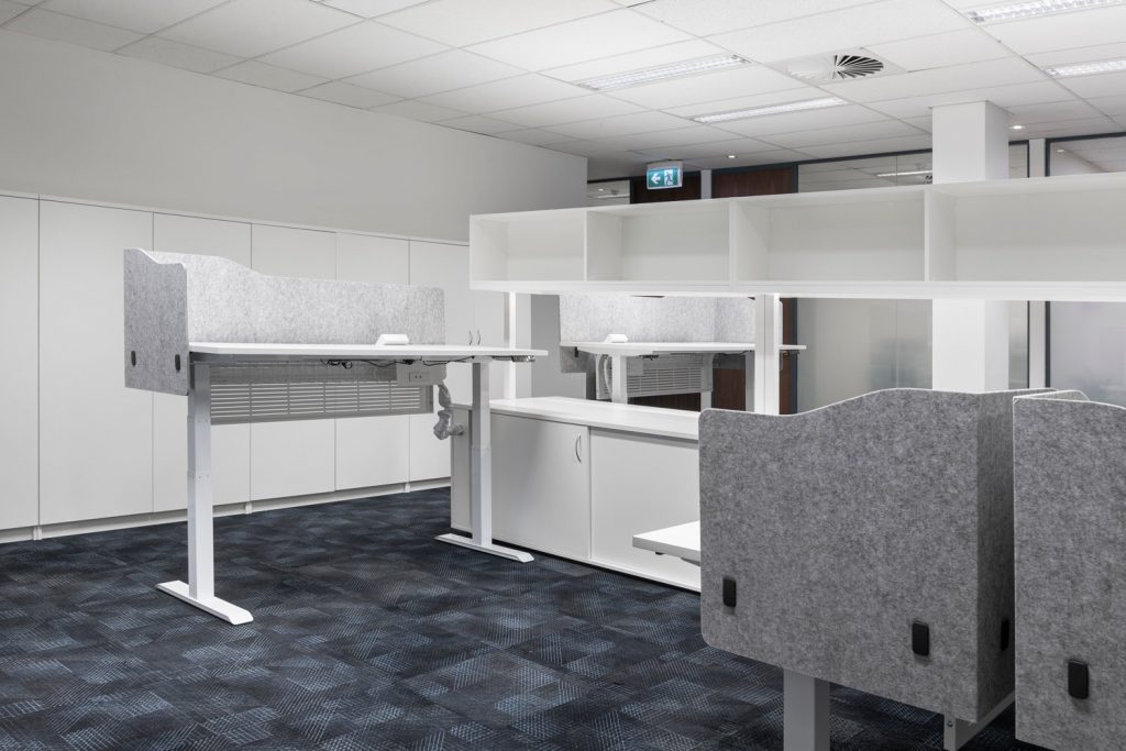 Territory Sit To Stand Workstation By Innerspace | Innerspace - Australia