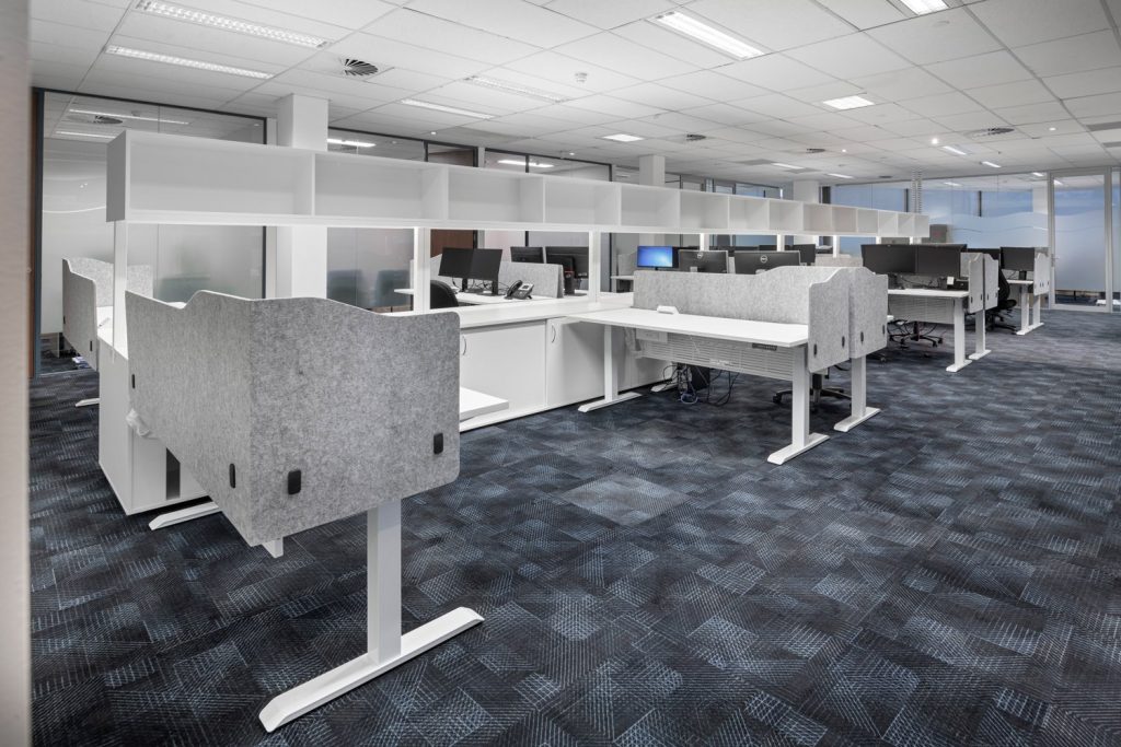 Territory Sit To Stand Workstation By Innerspace | Innerspace Australia